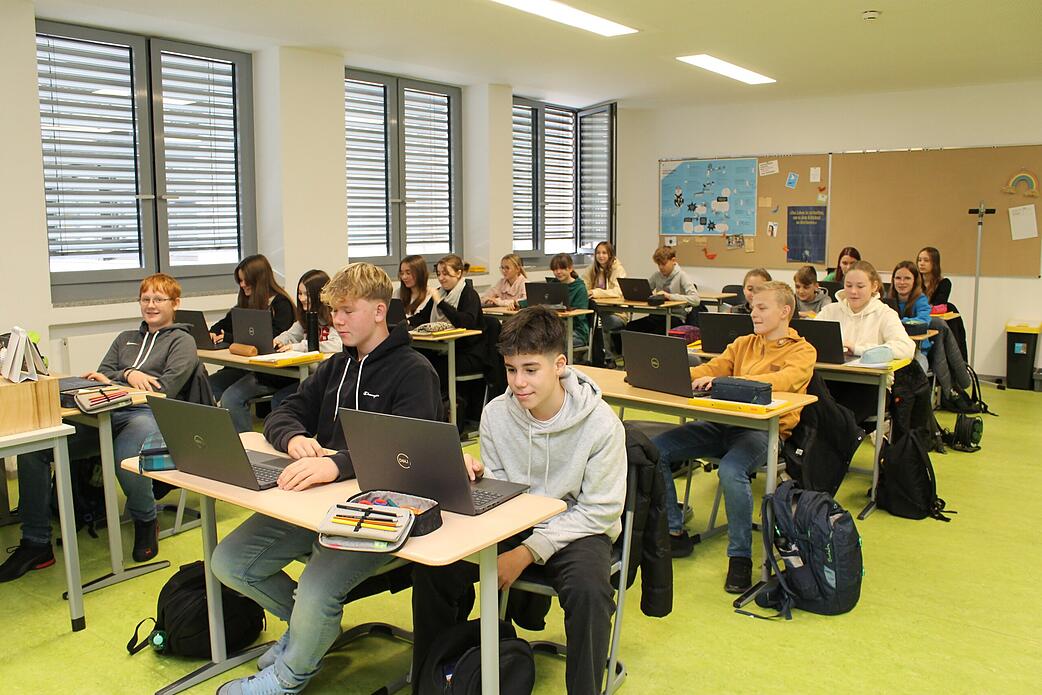 Neckarsulmer Realschule bekommt Auszeichnung für IT-Leistungen - STIMME.de