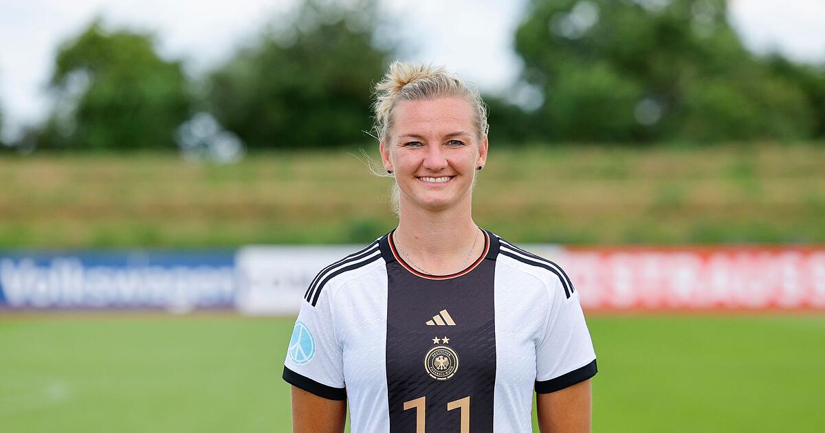 Alexandra Popp & Co.: Hunde-Freundinnen, Spaß- und Pechvogel - STIMME.de