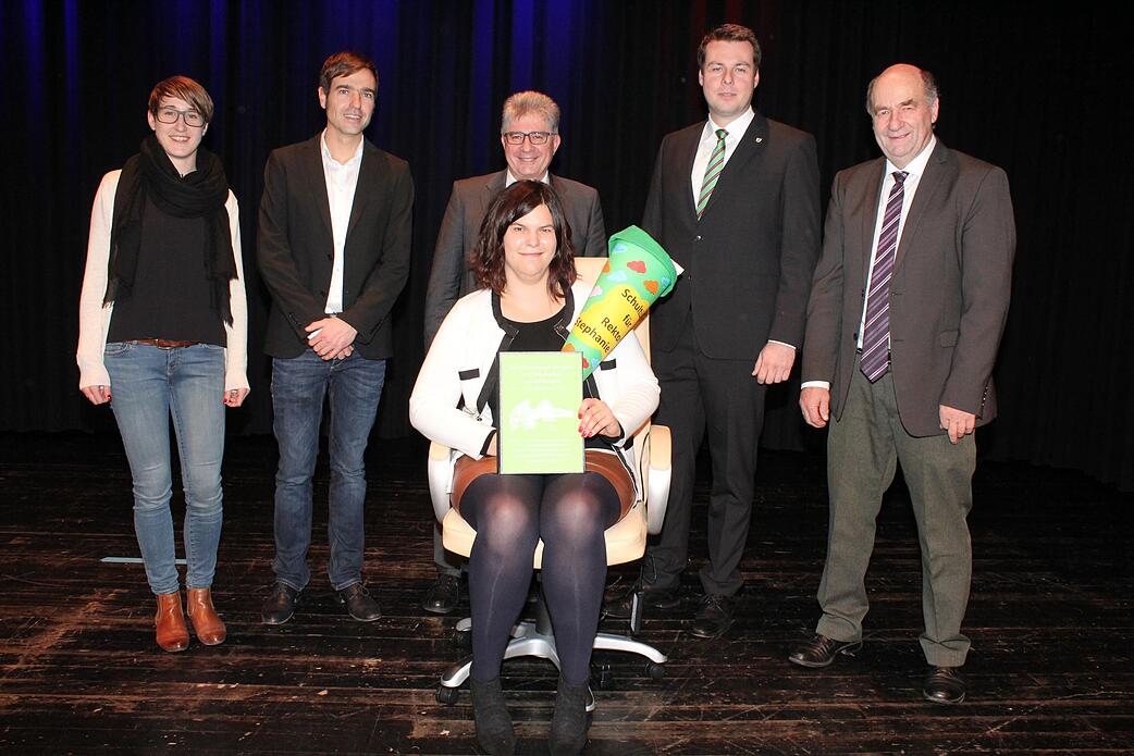 Stephanie Pfeiffer ist neue Rektorin in Oedheim - STIMME.de