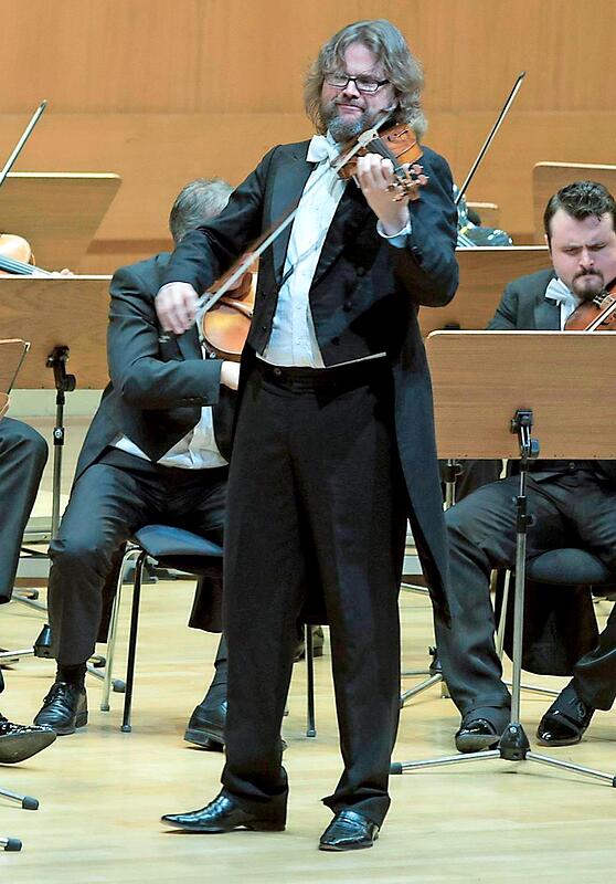 Meisterhaft: Alexander Janiczek konzertiert mit dem WKO - STIMME.de