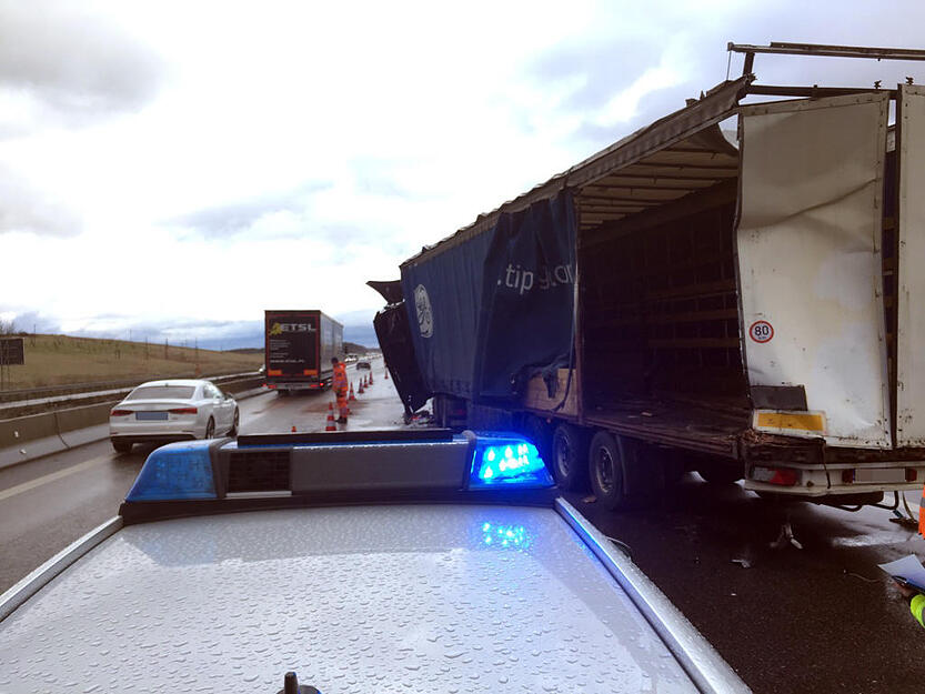 Lkw-Unfall auf der A6 bei Kirchardt - STIMME.de