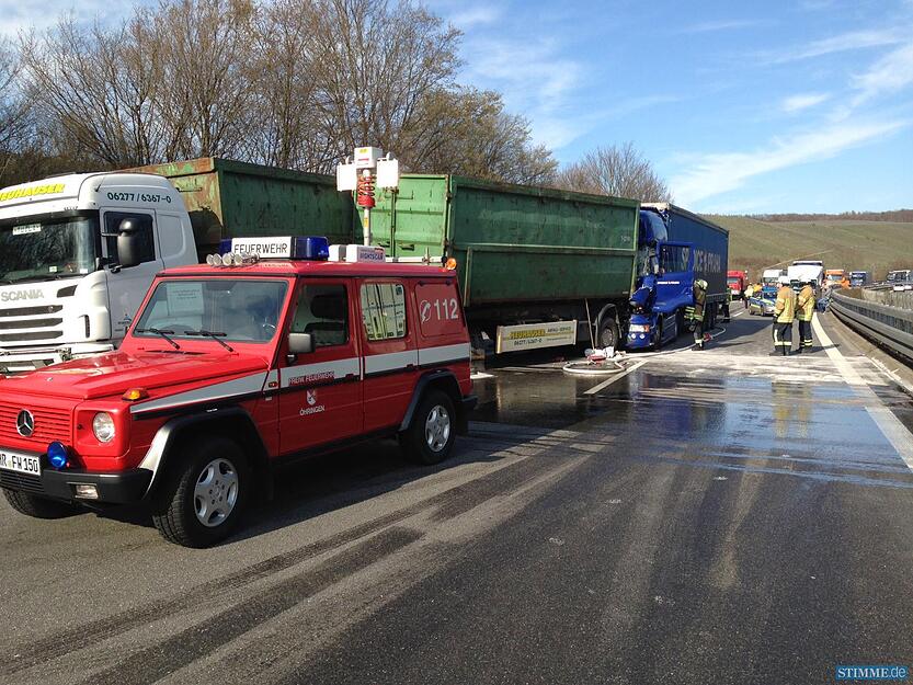 Schwerer Unfall auf der A6 | 07.04. - STIMME.de