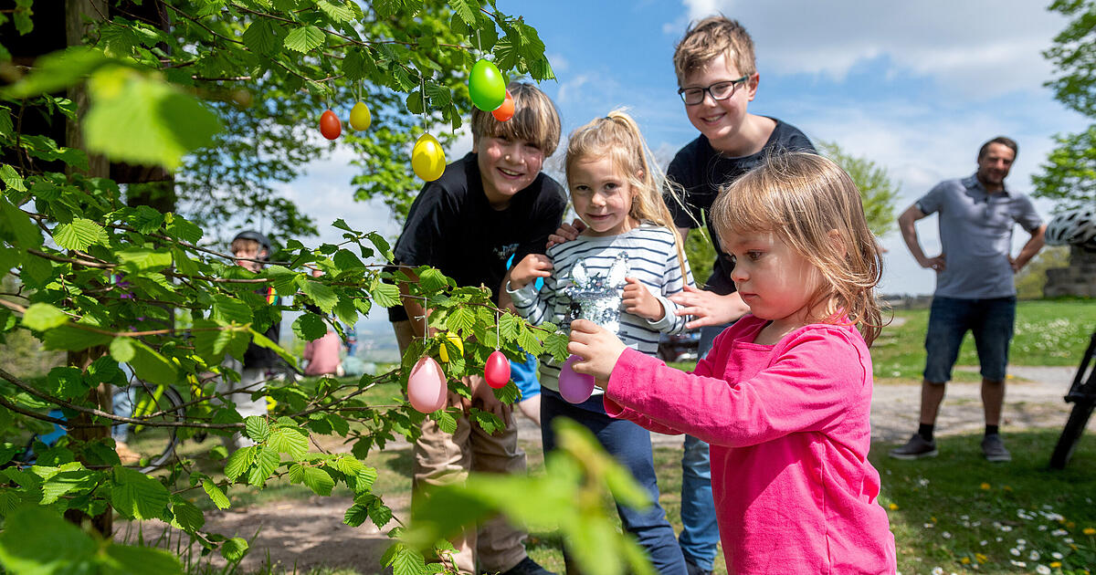 Osterprogramm auf Burg Löwenstein – Ostereiersuche und Hasenbasteln für Kinder - STIMME.de
