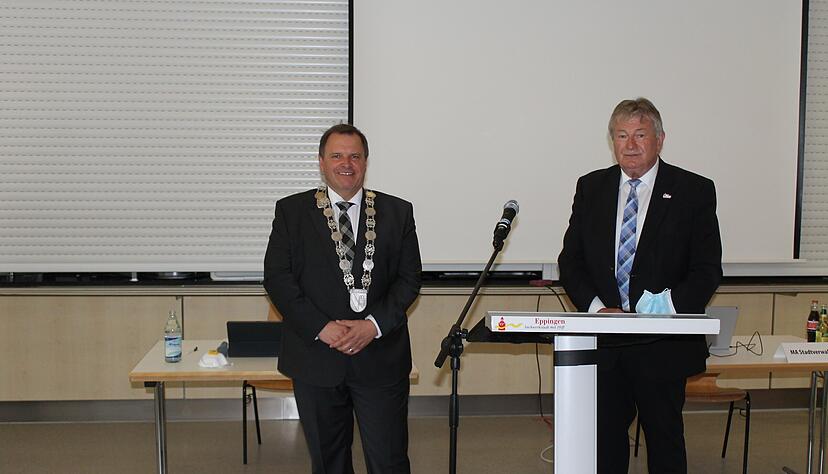 Klaus Holaschke ist für dritte Amtszeit verpflichtet worden - STIMME.de