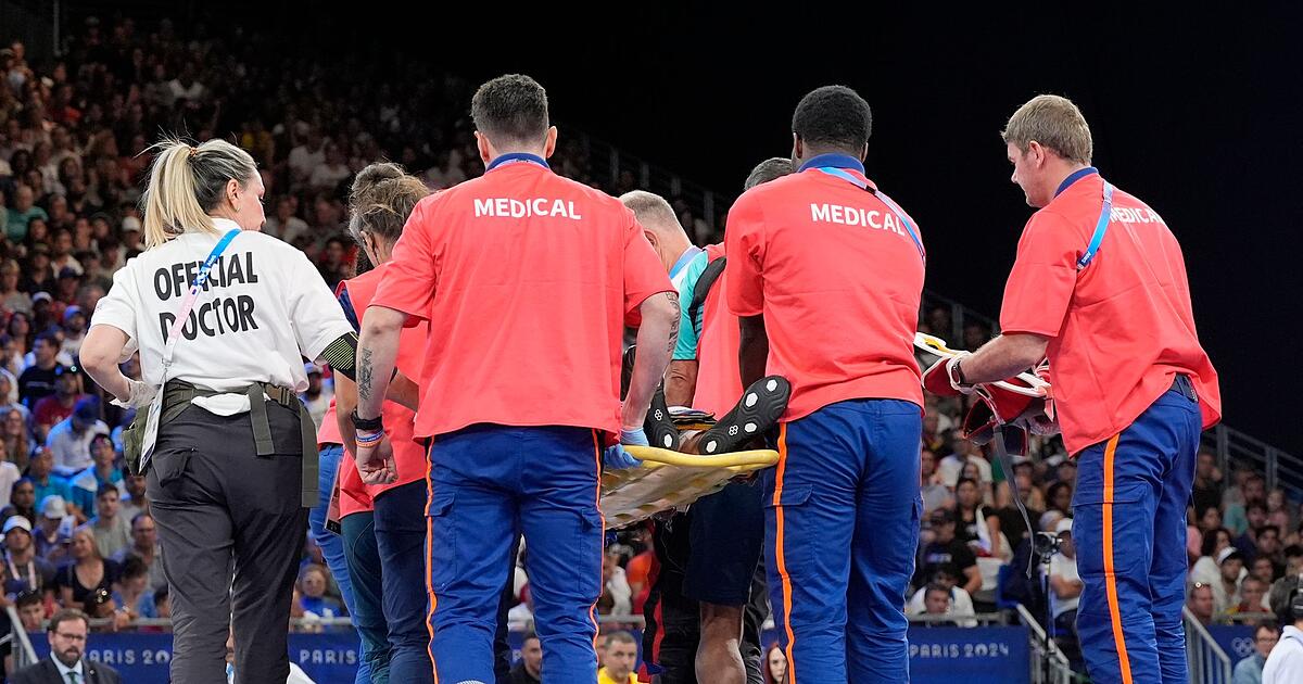 Harte Landung: Rumänische Ringerin auf Trage abtransportiert - STIMME.de