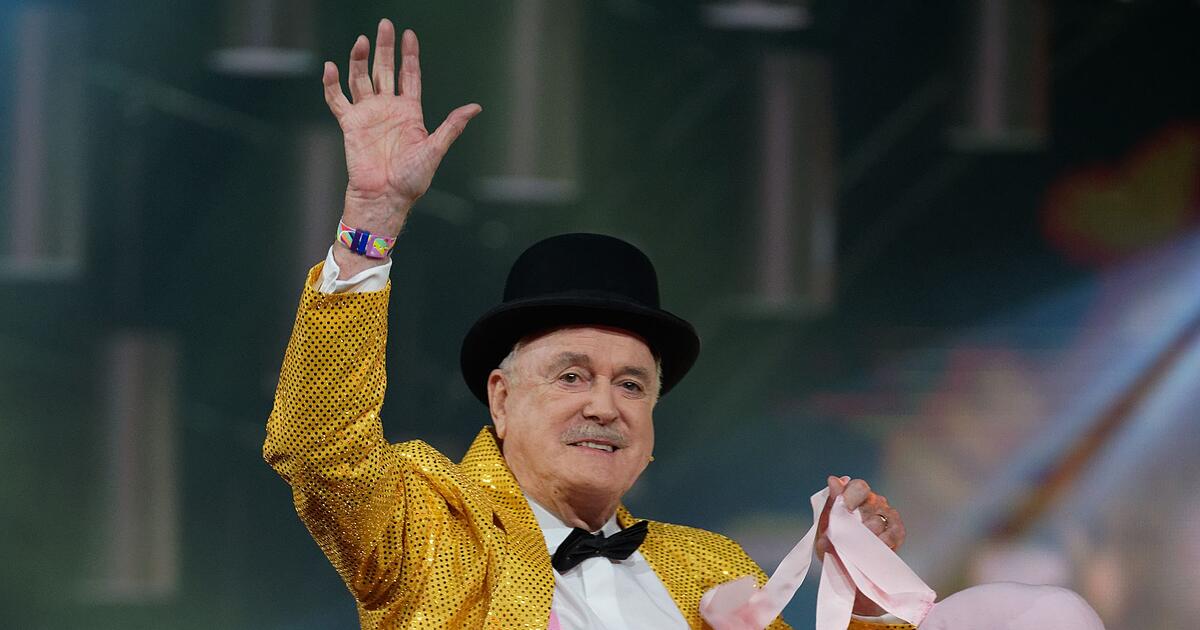 Ikone des britischen Humors: John Cleese wird 85 - STIMME.de