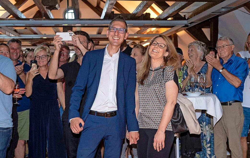 Patrick Dillig siegt bei Bürgermeisterwahl in Eberstadt haushoch ...