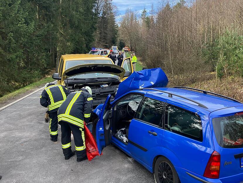 Frontalunfall bei Wüstenrot – Drei Verletzte - STIMME.de