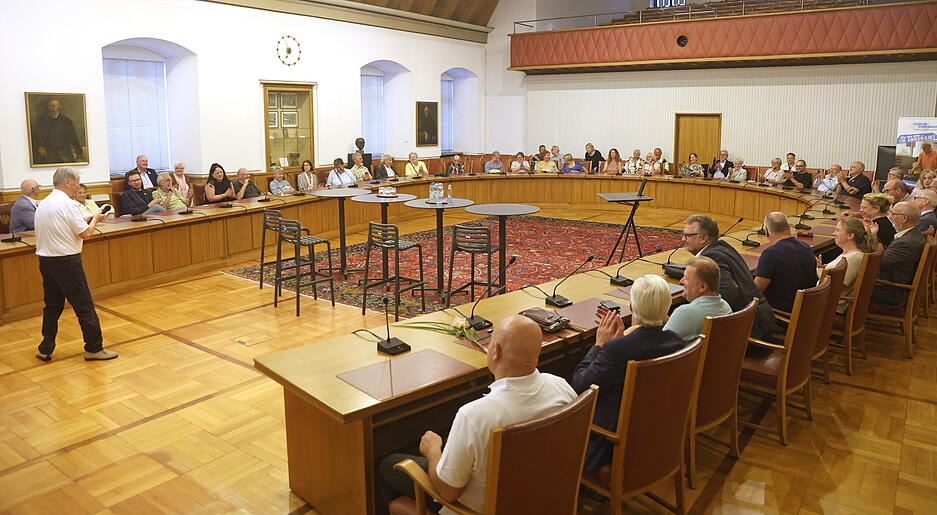 Neue Wanderausstellung in Heilbronn: Die vielen Gesichter des Ehrenamts ...