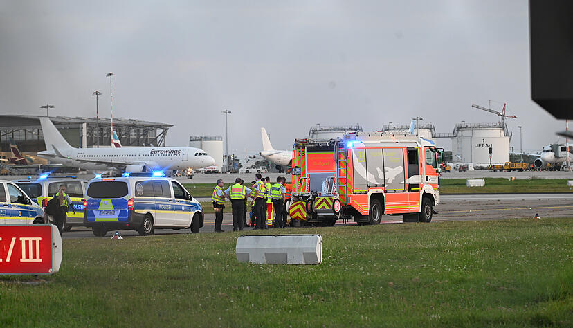 "Letzte Generation" dringt in Flughafen Stuttgart ein – Polizei beendet Aktion - STIMME.de