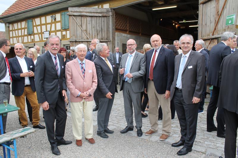 Arbeitgeber sorgen sich um Tarifautonomie - STIMME.de