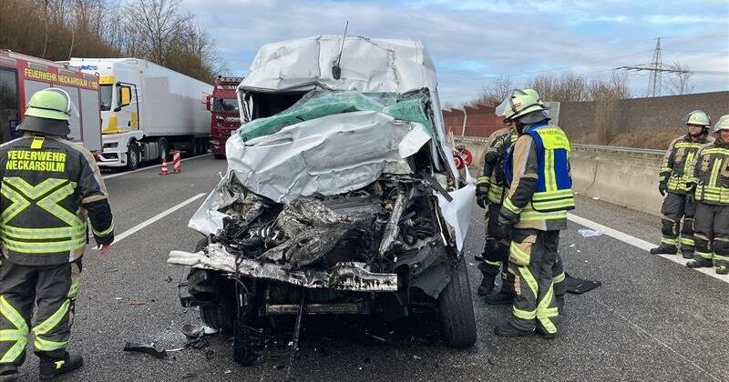 Schwerer Unfall am Kreuz Weinsberg: Lkw soll unter 20 km/h auf A6 gefahren sein - STIMME.de