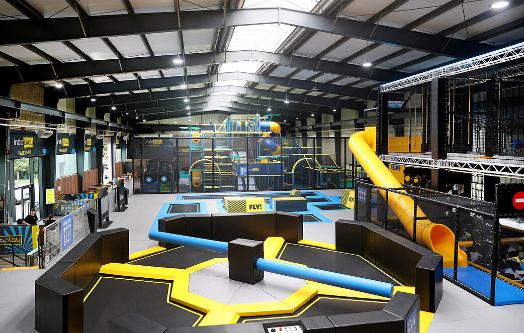 Ein neuer Indoor-Spielplatz im Gewerbegebiet - STIMME.de