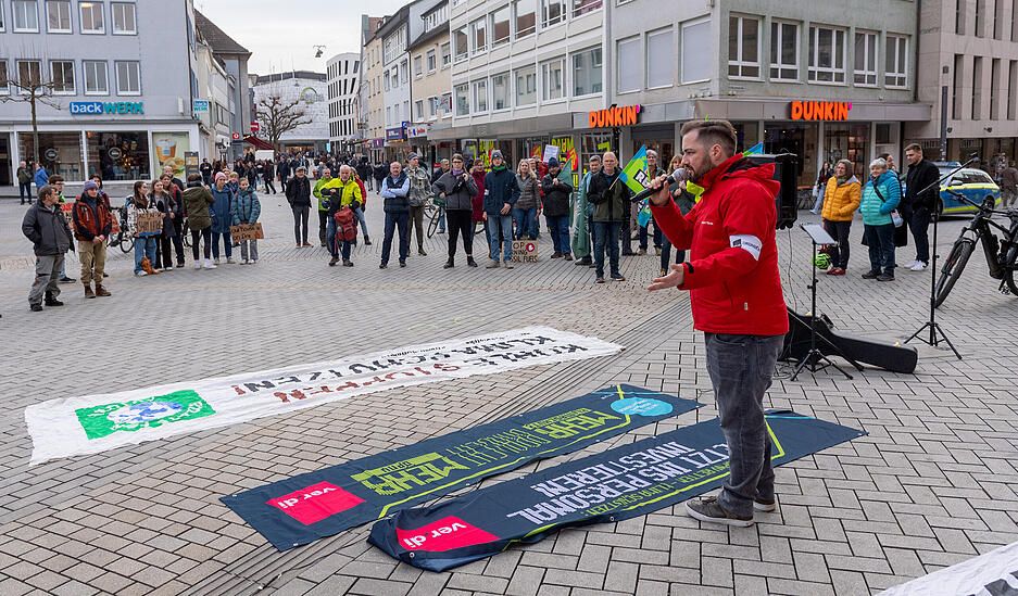 Kundgebung zum Klimastreik in Heilbronn: Verdi und Fridays for Future stehen zusammen - STIMME.de