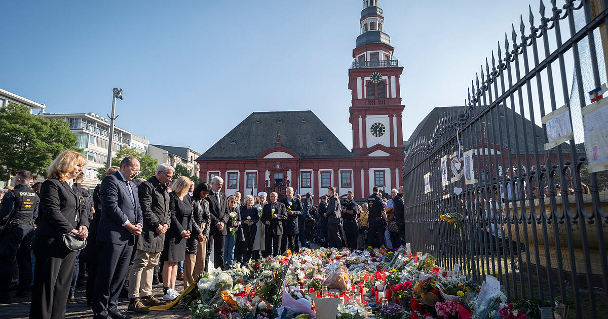 Schweigeminute für getöteten Polizisten nach Messerattacke in Mannheim - STIMME.de