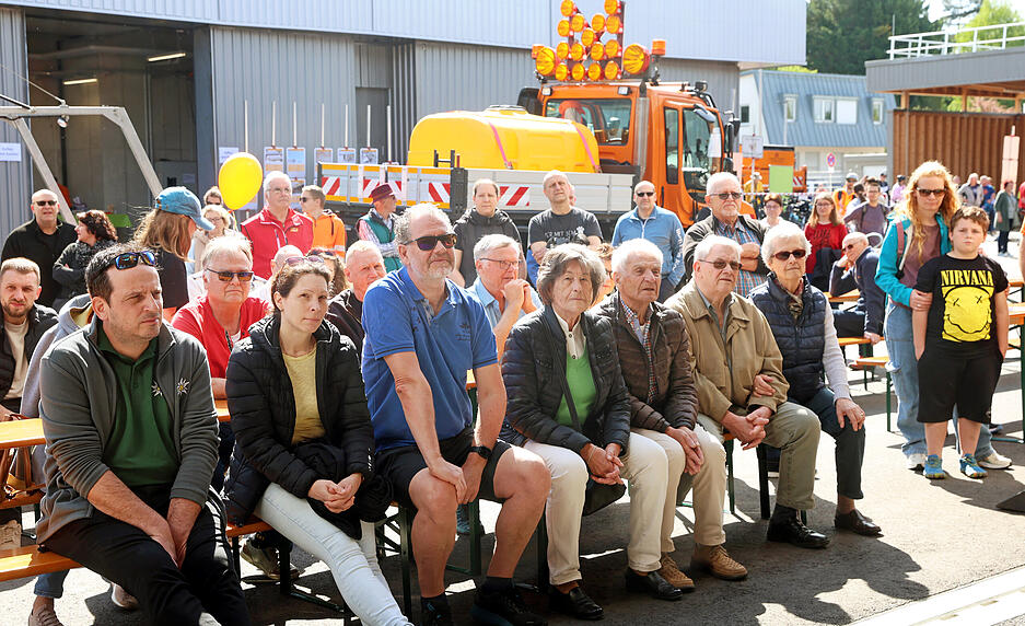 Bilder geben Einblick in die neue Straßenmeisterei in Abstatt zum Tag ...