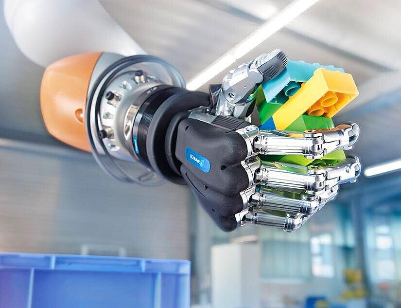 In der Gegend rund um Lauffen dominieren Greifer, Armaturen und Wein ...