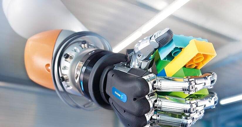 In der Gegend rund um Lauffen dominieren Greifer, Armaturen und Wein ...