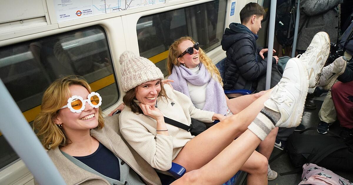 Ohne Hose in die Röhre: Londoner bei «No Trousers Tube Ride» - STIMME.de