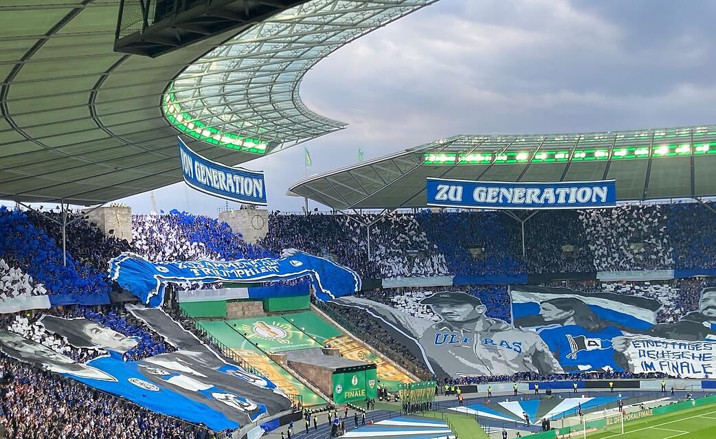 Spektakuläre Choreos beim DFB-Pokalfinale – VfB-Fans sorgen für Gänsehaut - STIMME.de