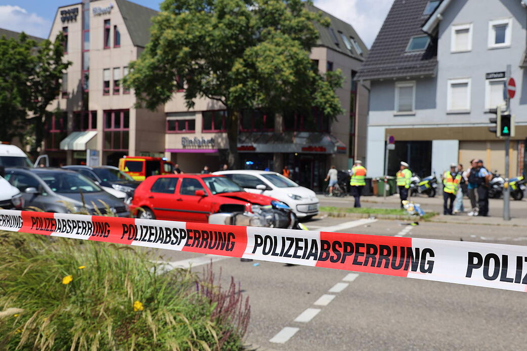 Nach Unfall in Stuttgart: Schweigeminute für toten Polizisten Thomas Hohn - STIMME.de