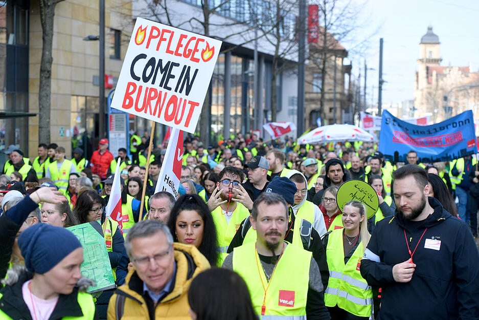 Verdi-Aktion: Große Demo und Streik-Kundgebung in Heilbronn - STIMME.de