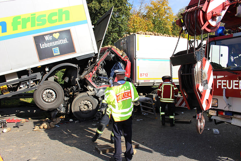 Schwerer Lkw-Unfall auf der A6 bei Weinsberg - STIMME.de
