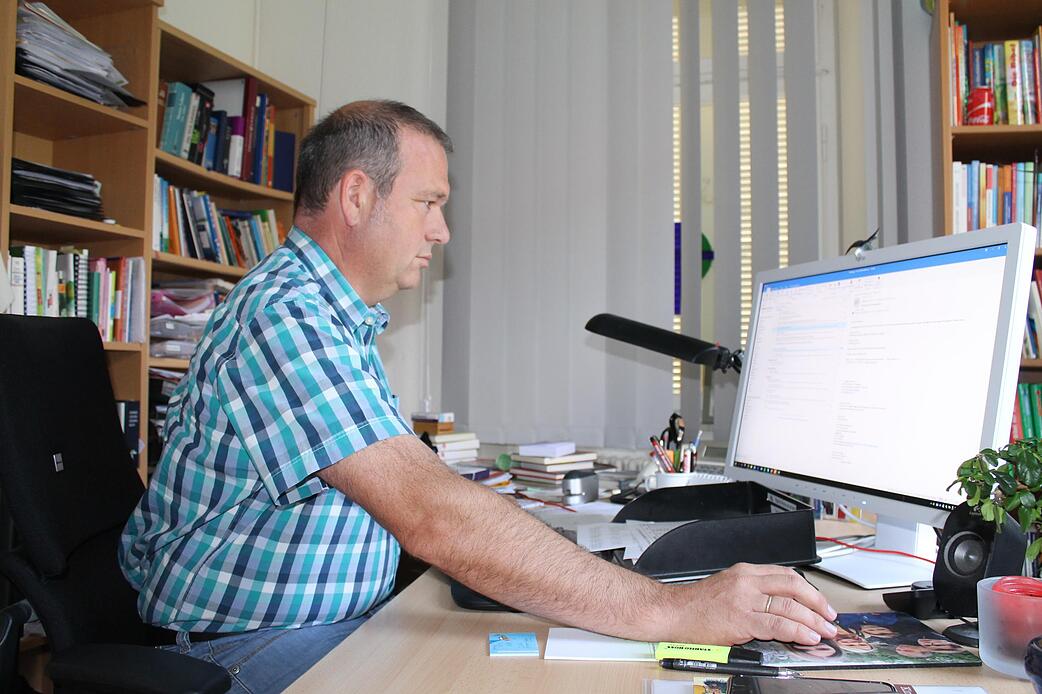 Wie der Pfarrer in Schluchtern die Sommerferien nutzt - STIMME.de