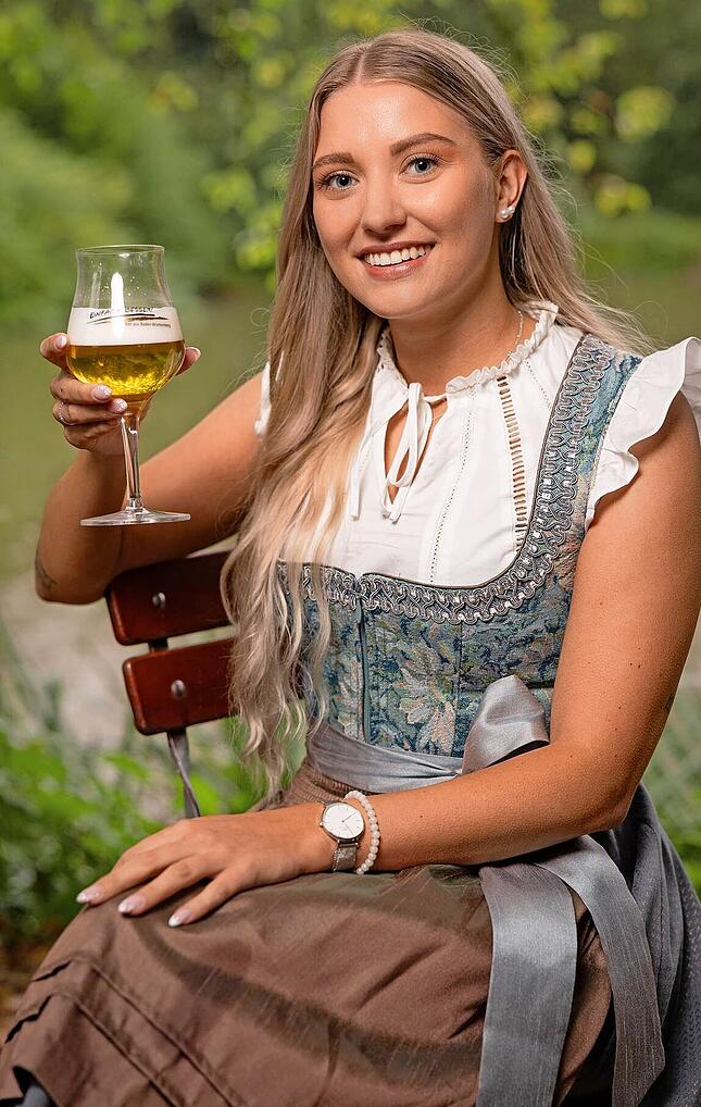 bierkönig dirndl