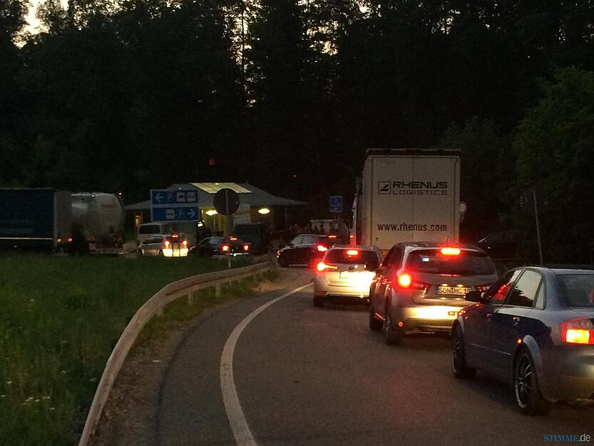 Unfall auf der A6 bei Bad Rappenau | 24.6. - STIMME.de