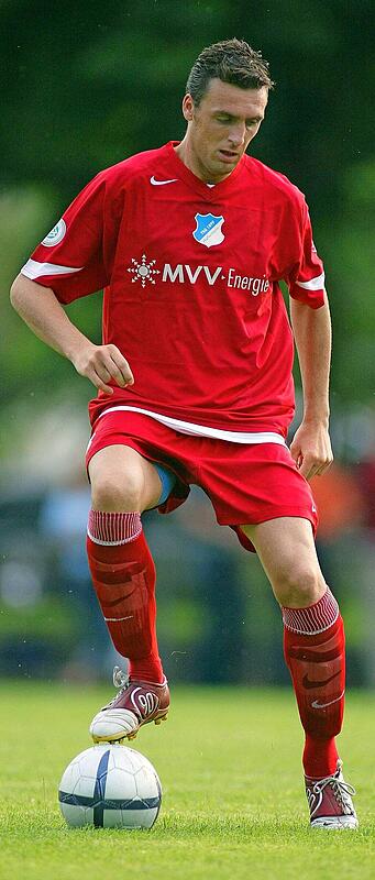 Ist das nicht? Ja, das ist der Ex-Fußballer Michael Zepek - STIMME.de