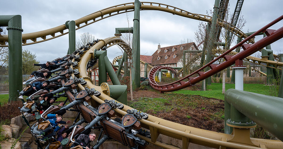 Saisonstart im Erlebnispark Tripsdrill ist für wetterfeste Besucher ein ...