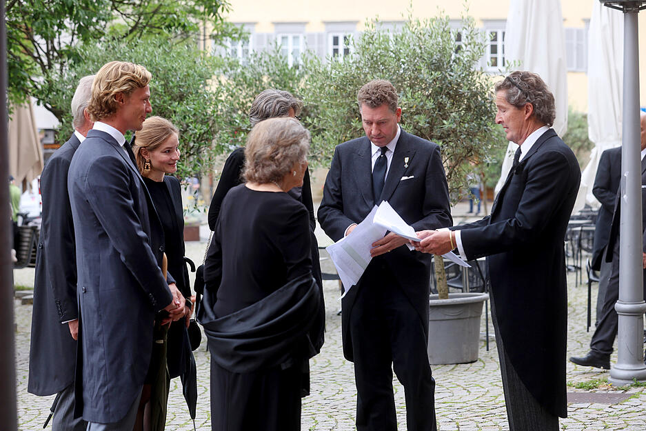 Beerdigung von Kraft Fürst zu Hohenlohe-Oehringen - STIMME.de