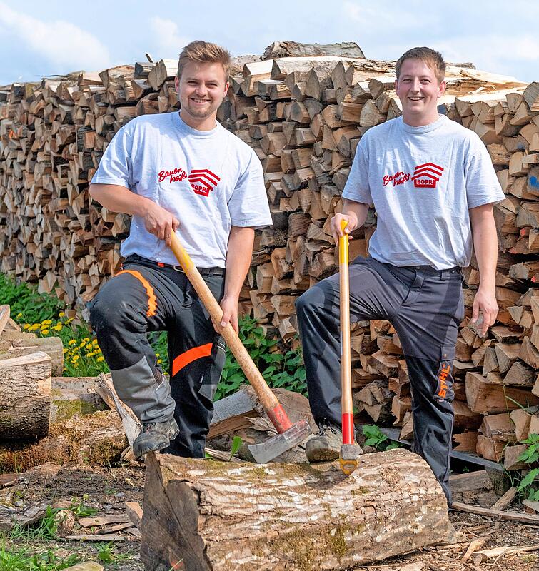 Im Widderner Stadtwald fliegen seit März wieder die Späne - STIMME.de
