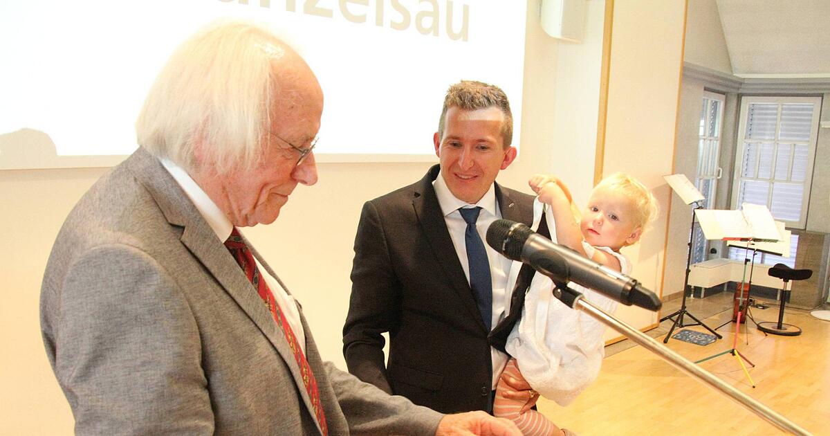 Bürgermeister Stefan Neumann auf weitere acht Jahre verpflichtet ...