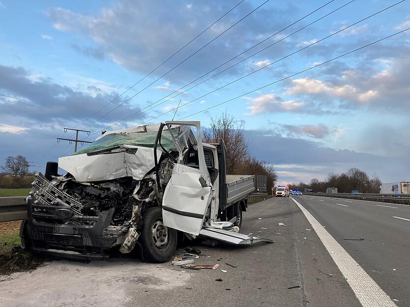 Schwerer Unfall auf der A6 zwischen Öhringen und Bretzfeld - STIMME.de