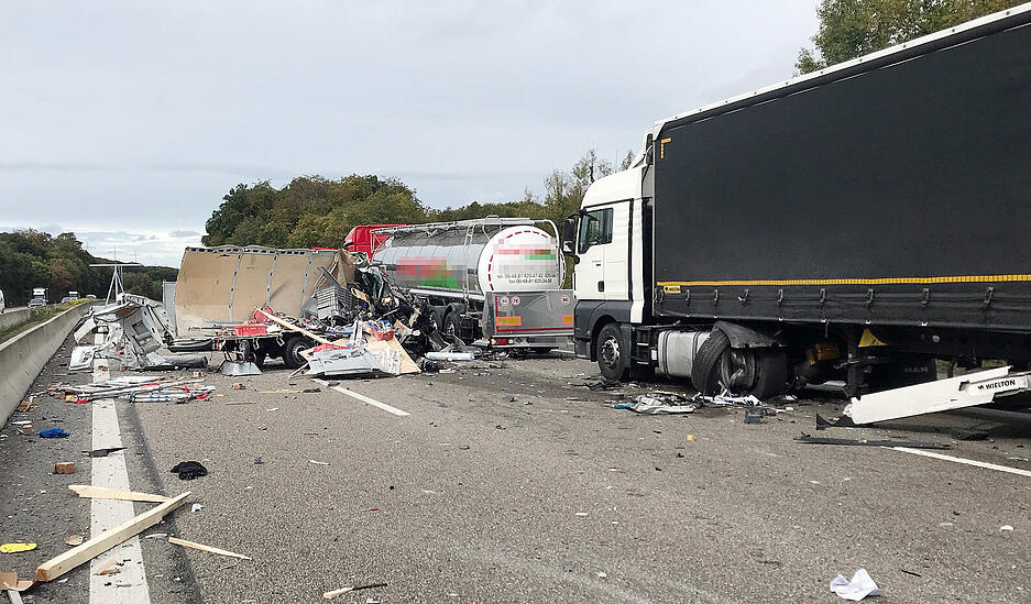 Schwerer Unfall auf der A6 bei Kirchardt - STIMME.de