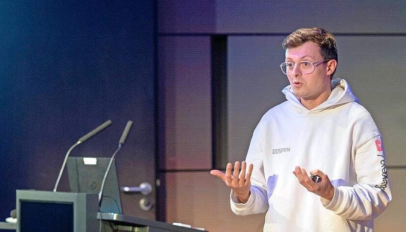 Der Youtuber Jacob Beautemps sprach in der Experimenta über die Kunst ...