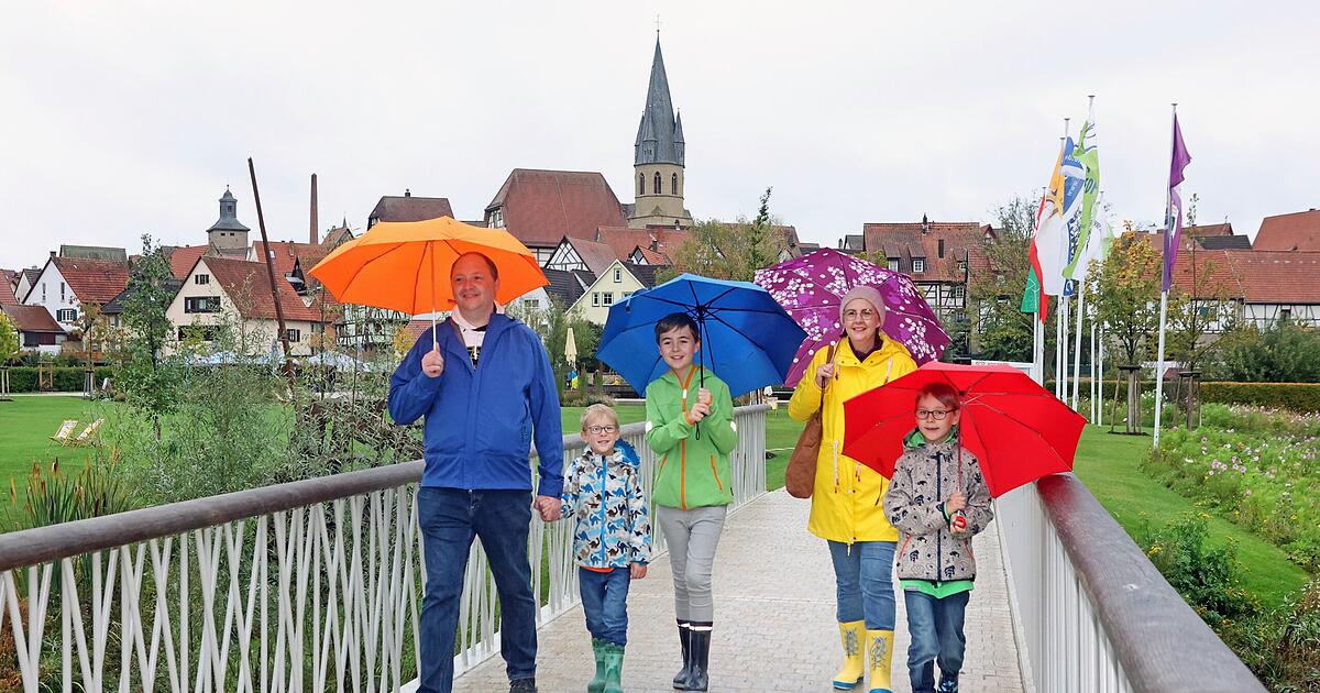 3500 Gäste erleben Finale der Eppinger Gartenschau bei strömendem Regen ...