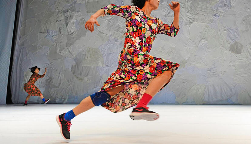 Extrovertierte Springteufel: "Dancing Grandmothers" eröffnen das ...