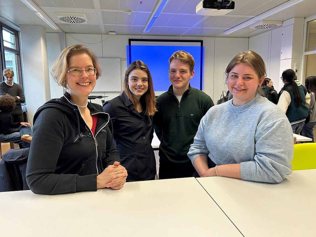 "Nicht nur für Nerds" - HNN unterrichtet Heilbronner Schüler in KI ...