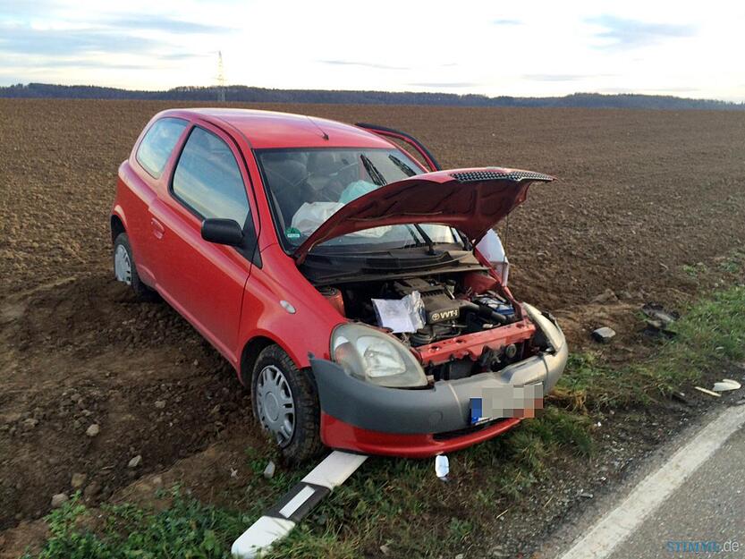 Frontalunfall bei Neuenstadt fordert zwei Verletzte | 22.12. - STIMME.de