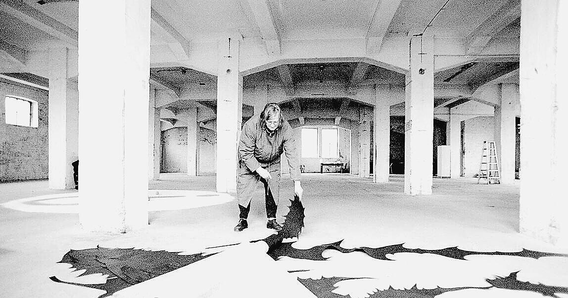 Über den Tellerrand hinausgedacht: 35 Jahre Neue Kunst im Hagenbucher ...