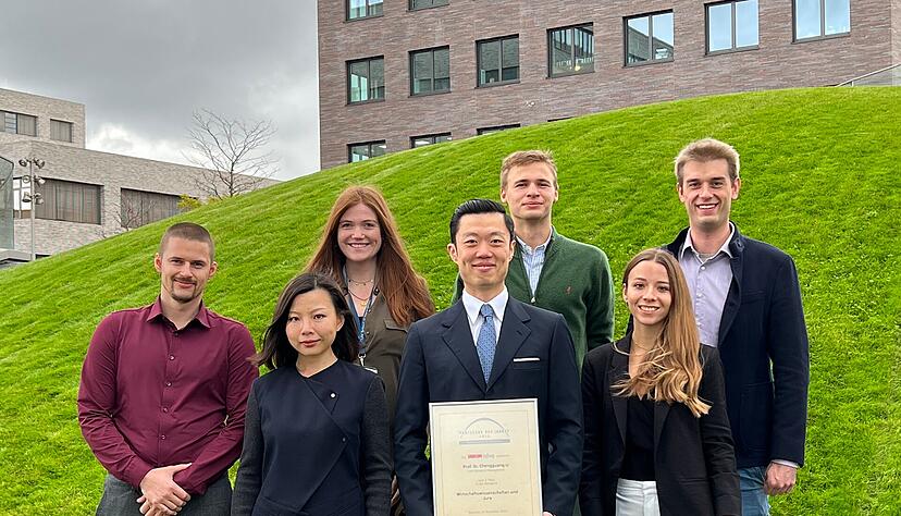 Chengguang Li von der TUM Heilbronn erhält Auszeichnung bei "Professor des Jahres" - STIMME.de