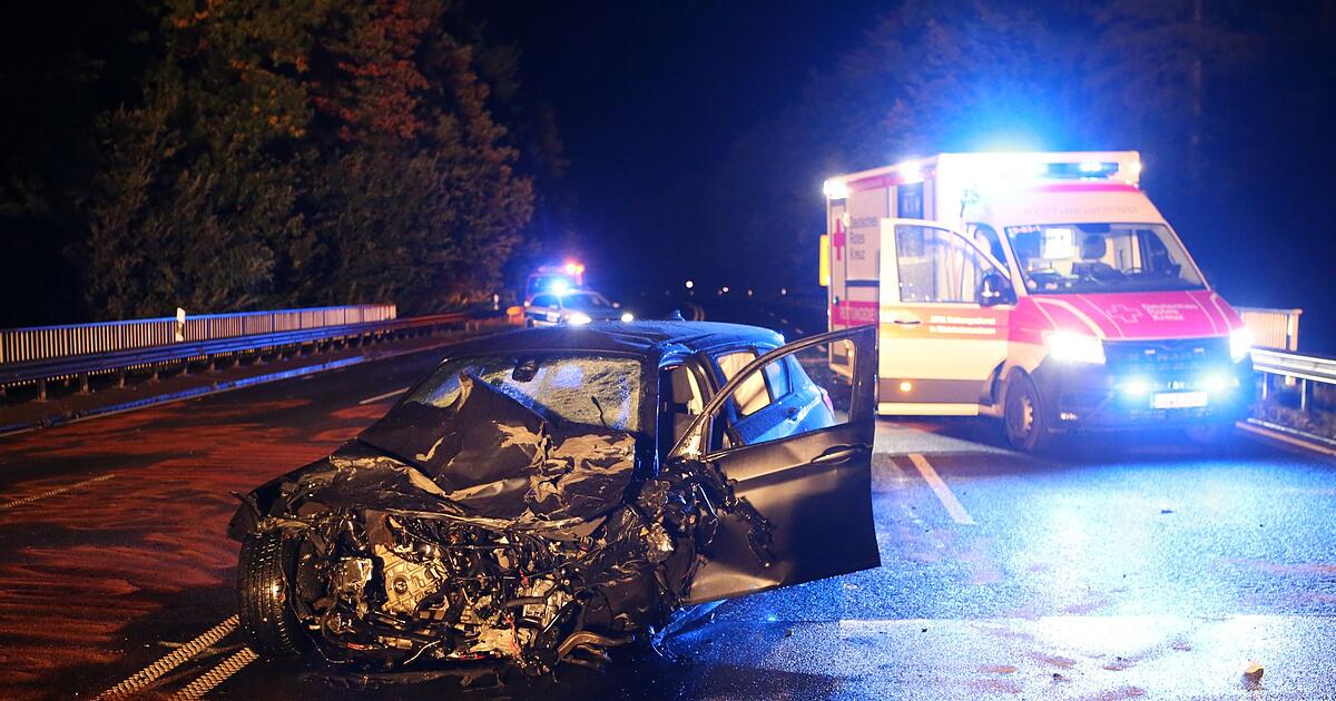 Frontalzusammenstoß auf der B27 - Mutter und Tochter tot - STIMME.de