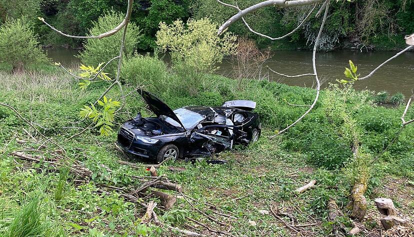 Unfall bei Dörzbach: 18-jähriger Autofahrer verunglückt tödlich - STIMME.de
