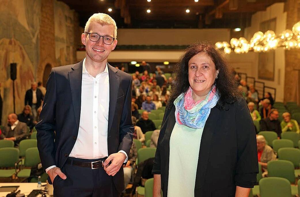 Wer wird Bürgermeister von Güglingen? Kandidaten messen sich beim ...