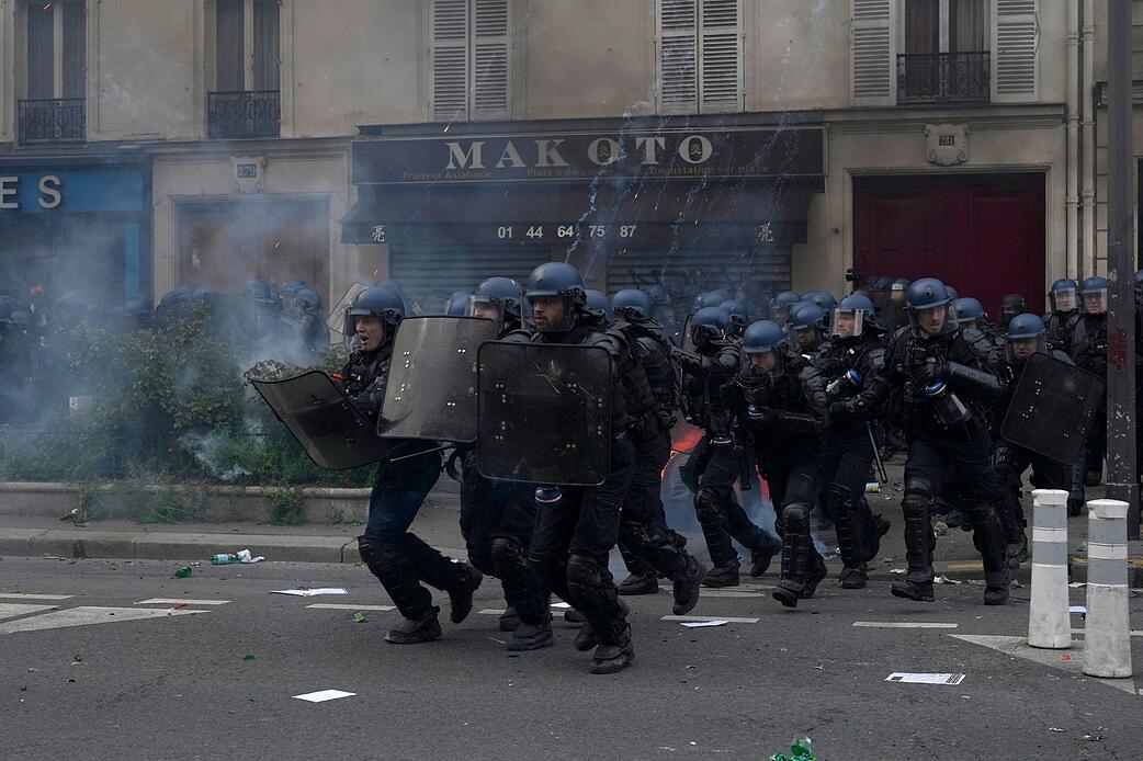Proteste in Frankreich: Über 1000 Einsatzkräfte verletzt - STIMME.de