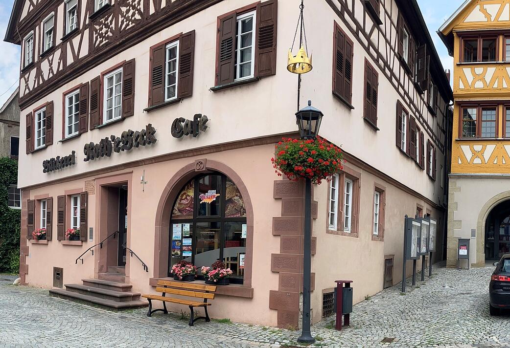 Stadt Neudenau ersteigert historische „Krone“ – was hinter dem Kauf ...