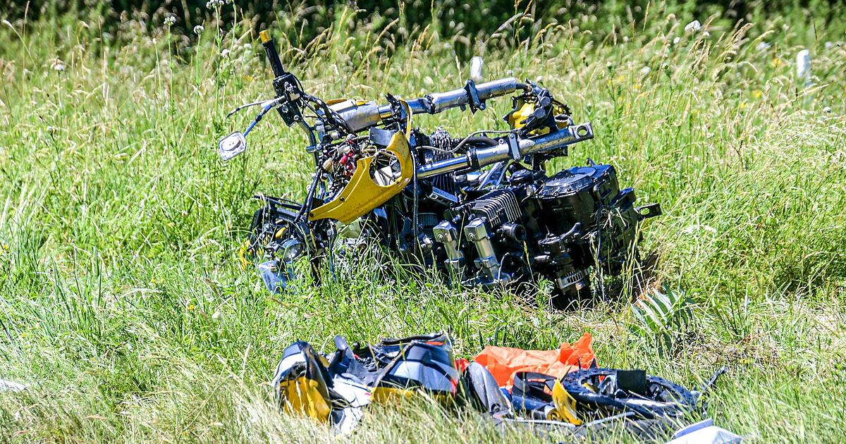 Zwei Motorradfahrer bei Frontalzusammenstoß getötet - STIMME.de